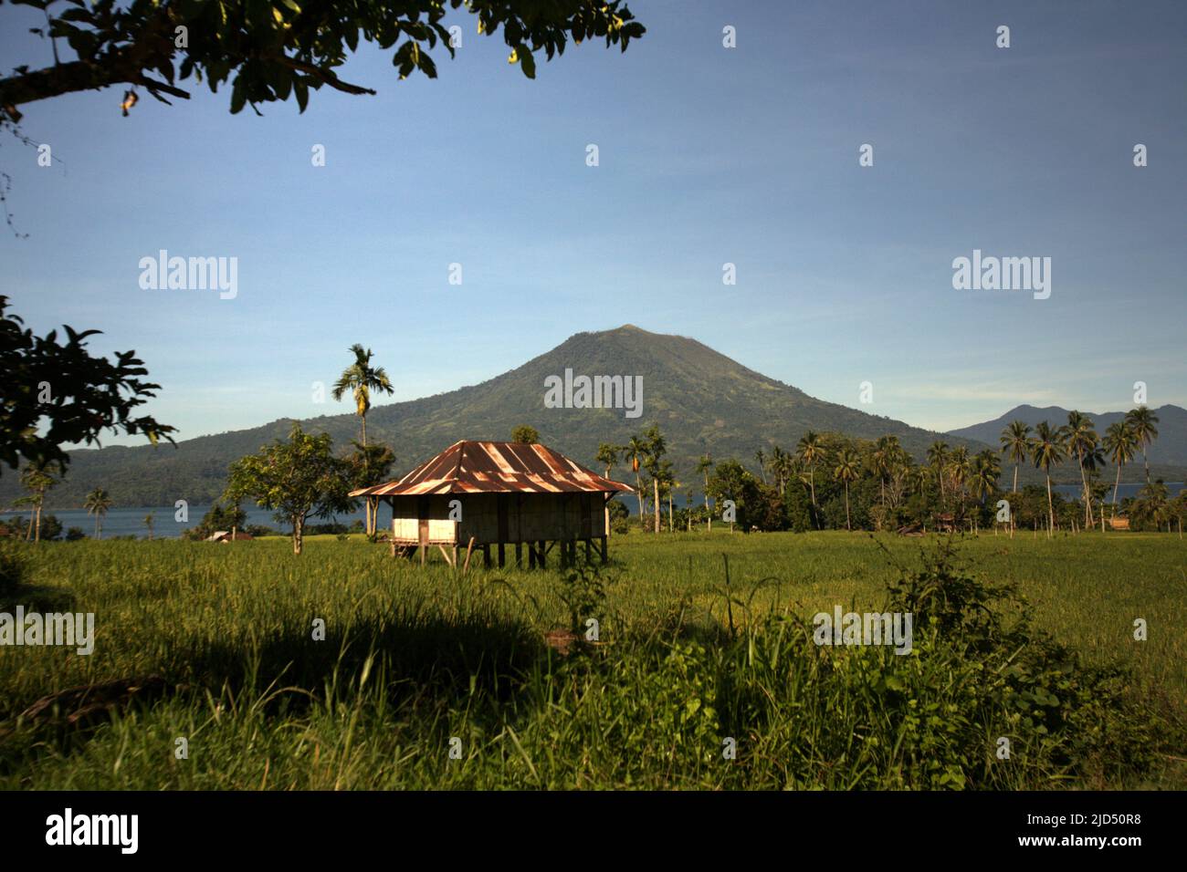 Ranau lake hi-res stock photography and images - Alamy