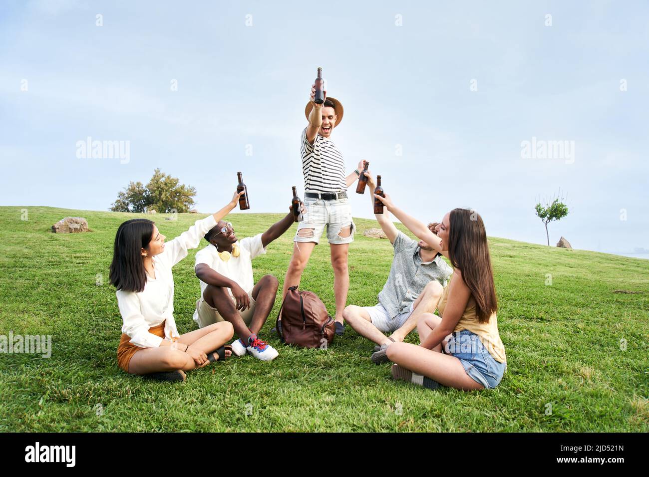Adult cheering hi-res stock photography and images - Alamy