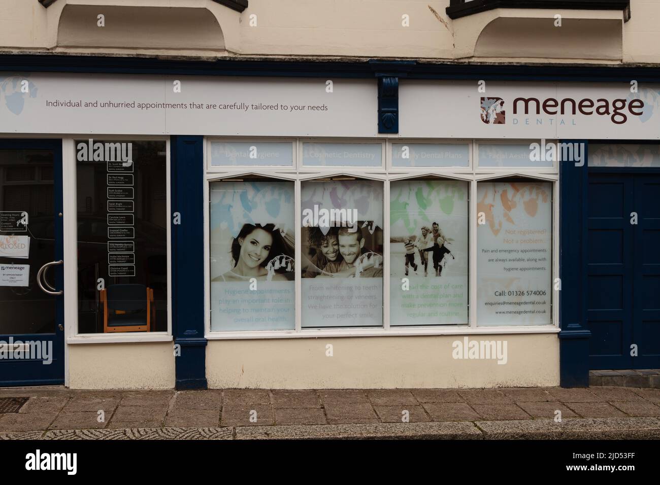 Tooth yanker hi-res stock photography and images - Alamy