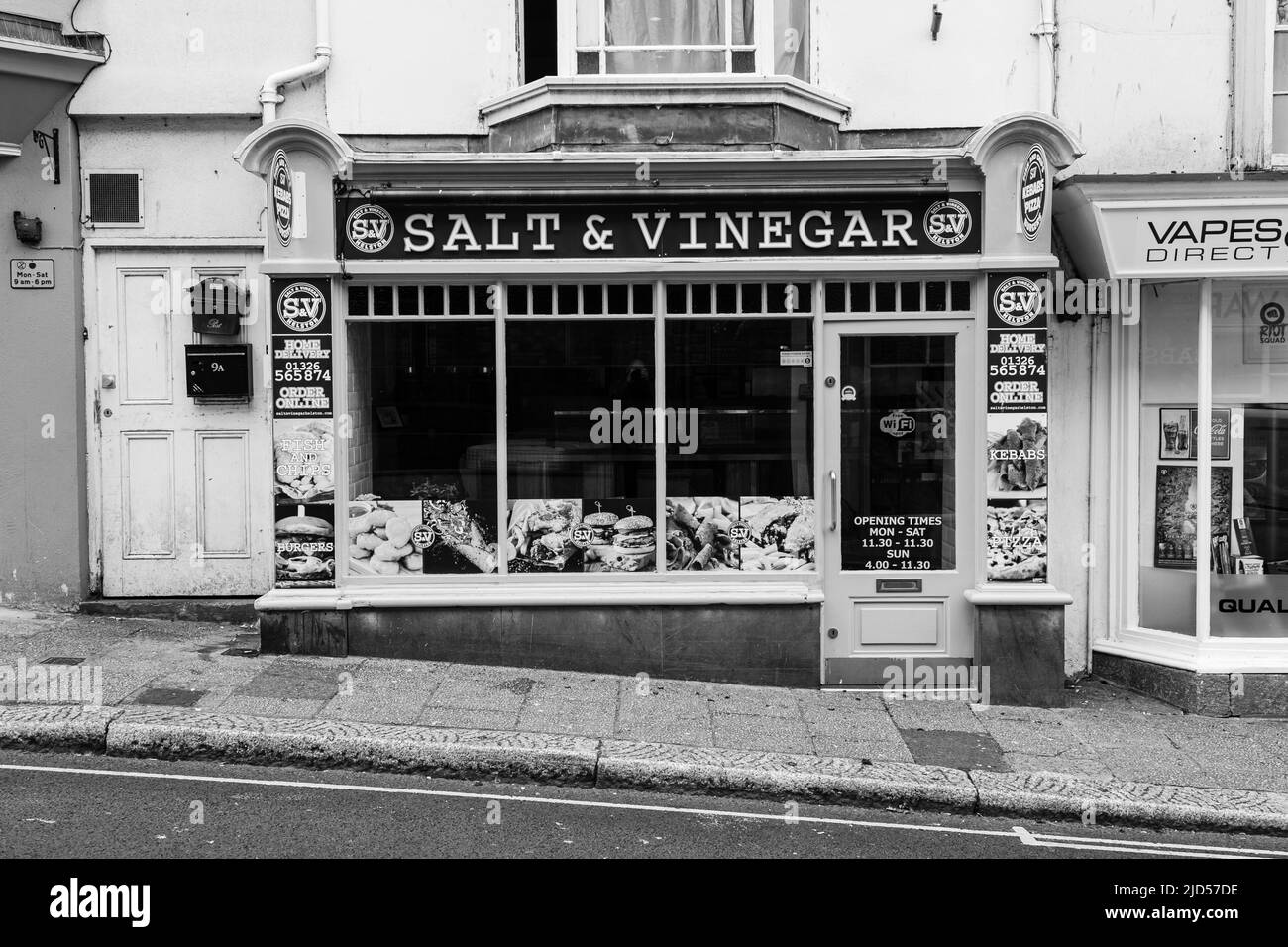 Retail outlets (Salt and Vinegar) in Meneage Street, Helston, Cornwall ...