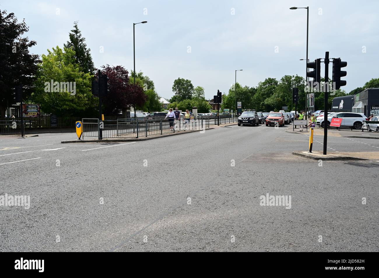 Safety tabards hi-res stock photography and images - Alamy