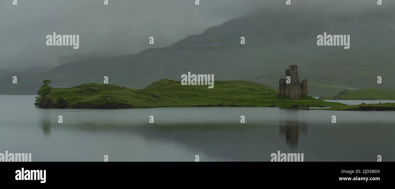 Pano of scottish castle hi-res stock photography and images - Alamy