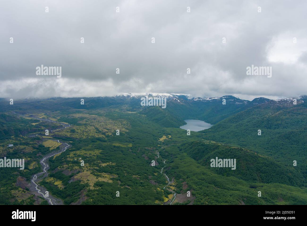 Washington mount helens forest aerial hi-res stock photography and ...