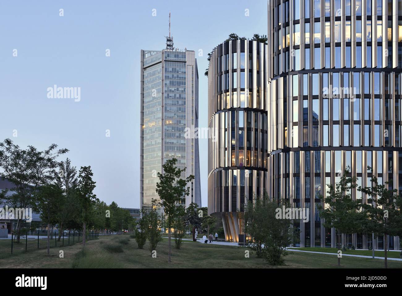 Main Point Pankrac - modern sustainable office building and City ...