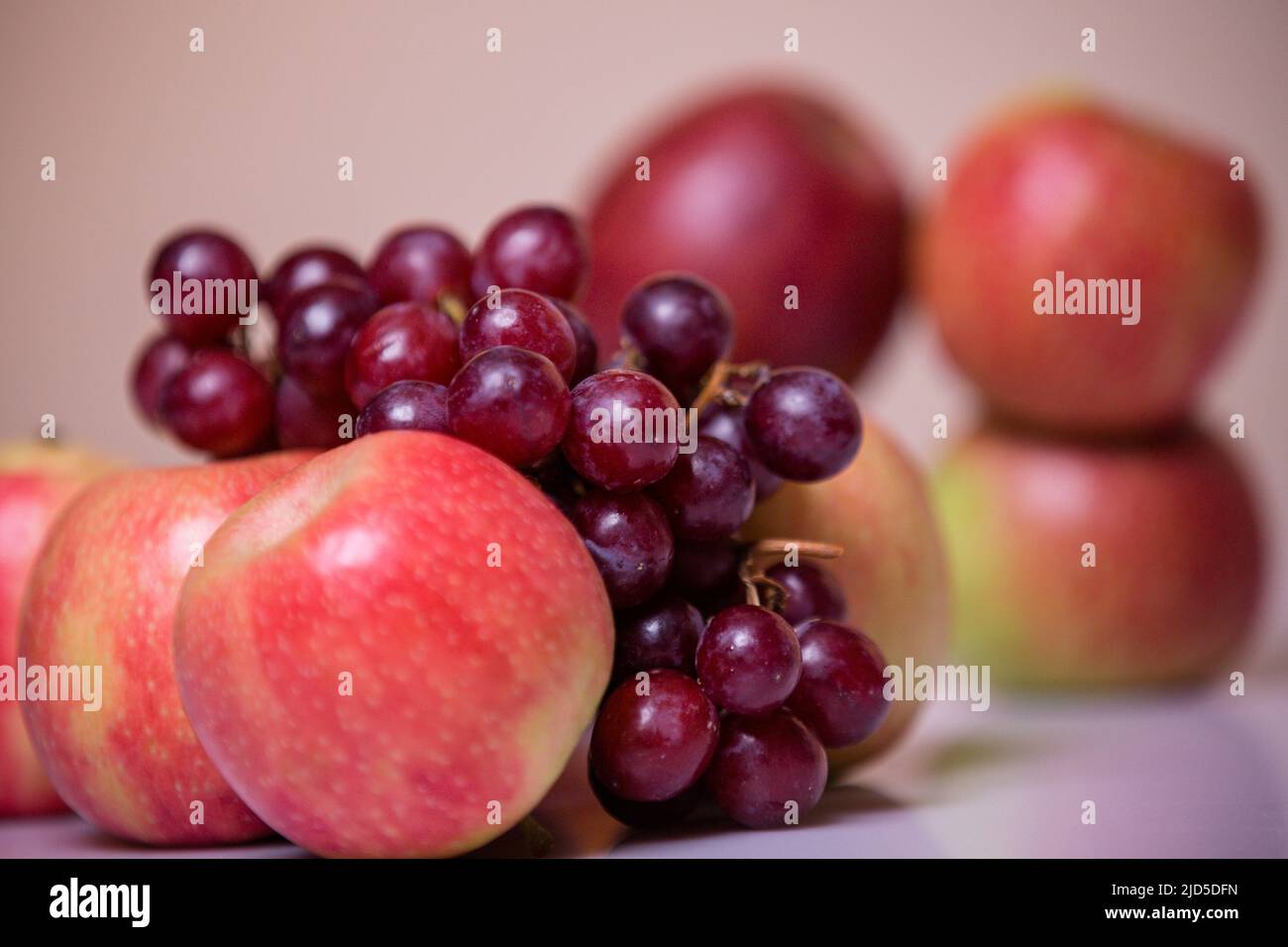 Apple grapes hi-res stock photography and images - Alamy