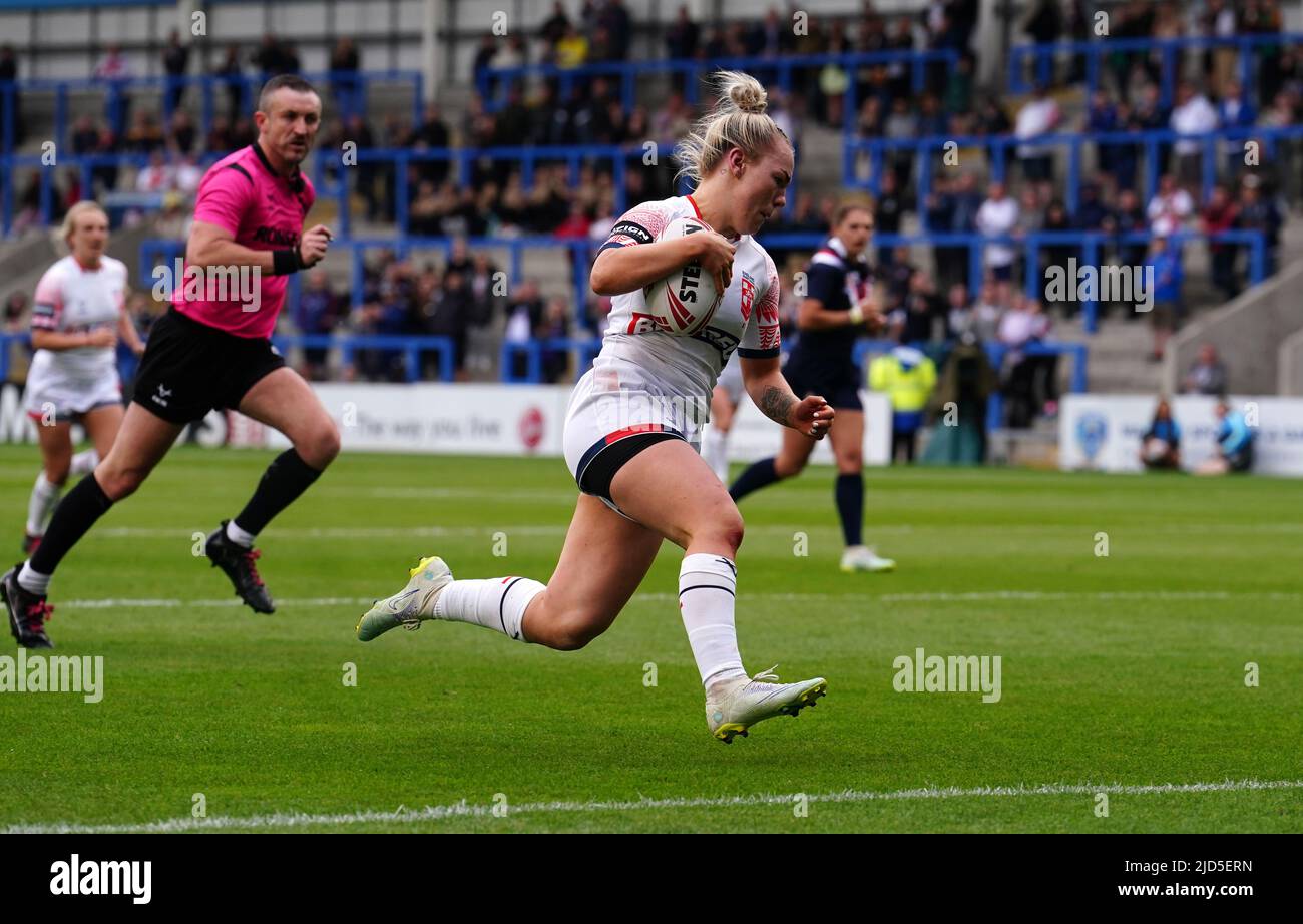 Hollie dodd of england hi-res stock photography and images - Alamy