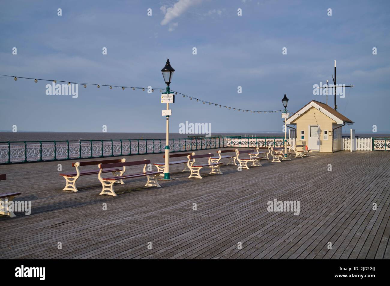 Cardiff bay beach hi-res stock photography and images - Alamy