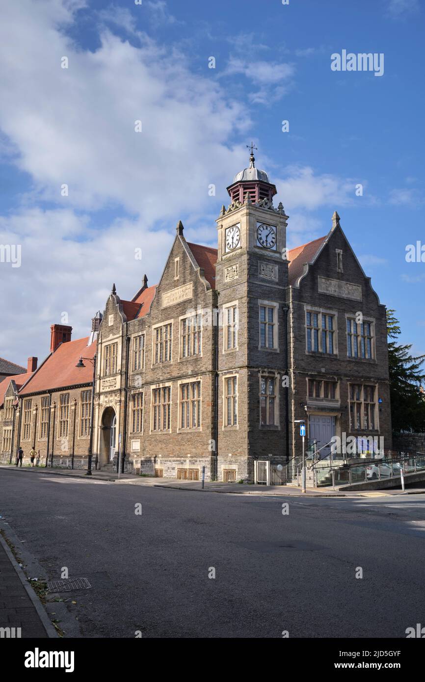 Penarth town centre hi-res stock photography and images - Alamy