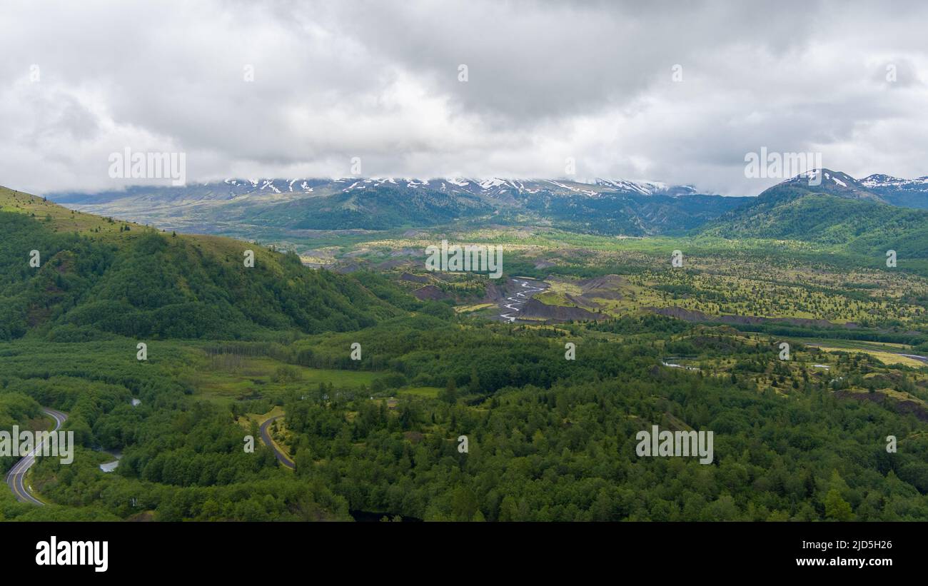 Washington mount helens forest aerial hi-res stock photography and ...
