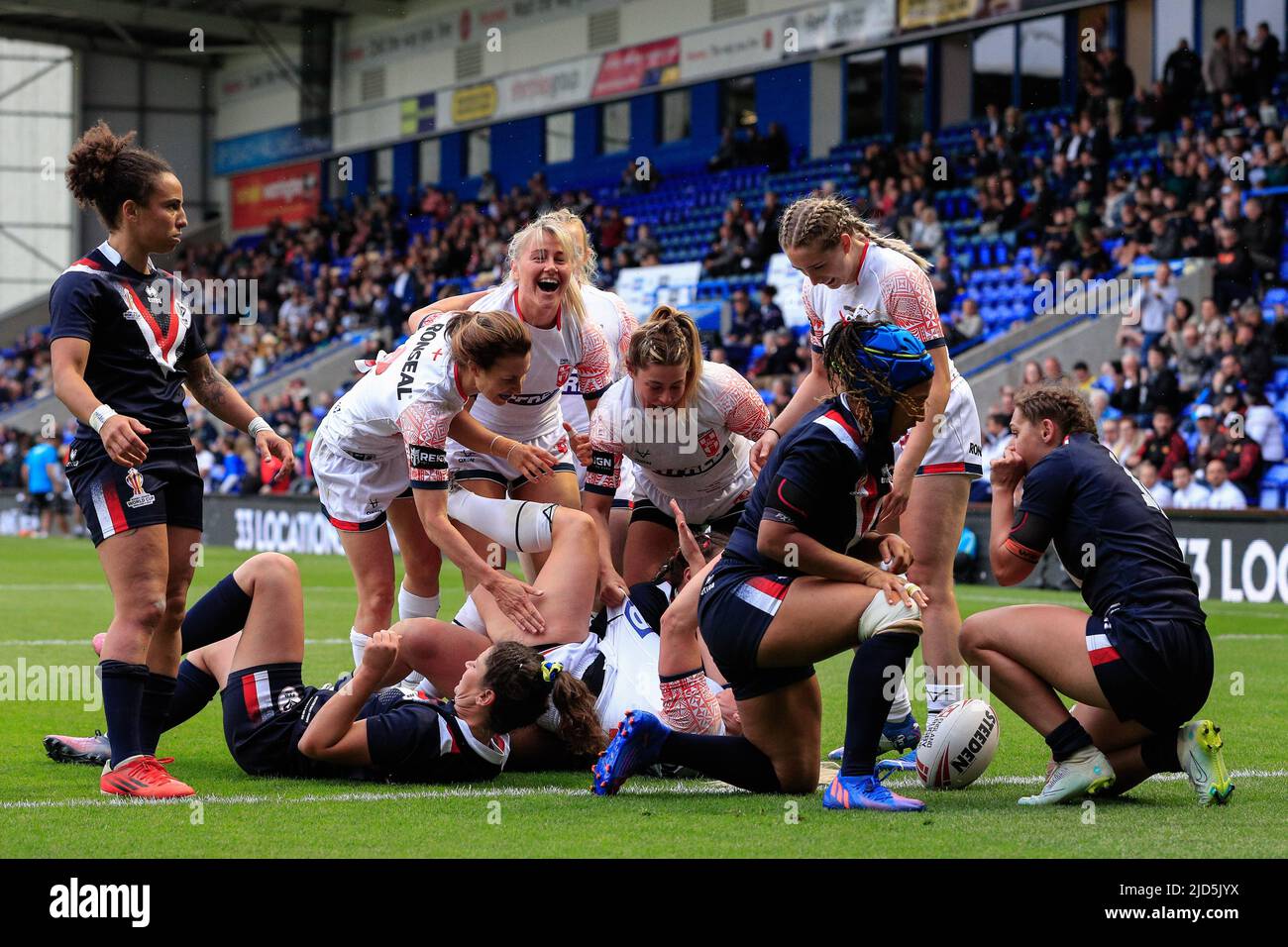 The England women national rugby league team celebrate as Amy ...