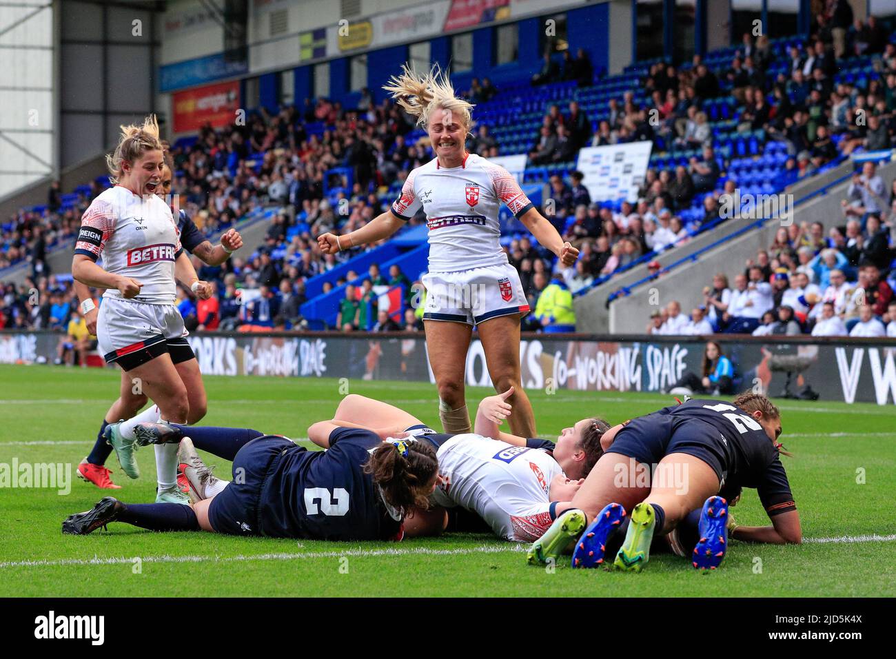 Tara Stanley #1 of the England women national rugby league team ...