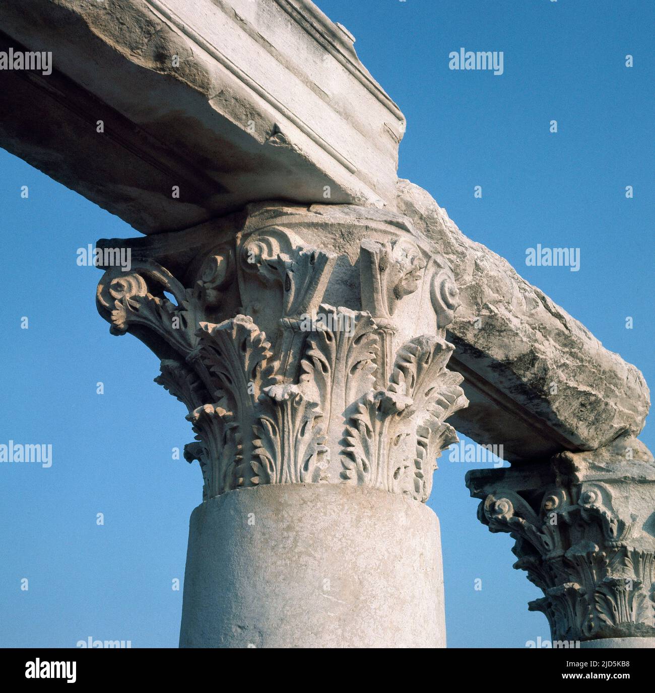 CAPITEL CORINTIO - FOTO AÑOS 60. Location: EXTERIOR. CORINTO. GREECE ...