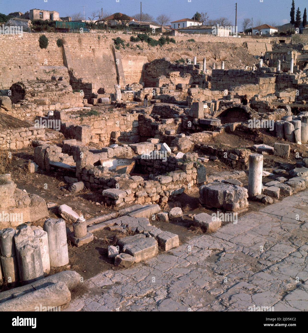 RUINAS DE LA CIUDAD DE CORINTO - FOTO AÑOS 60. Location: EXTERIOR ...