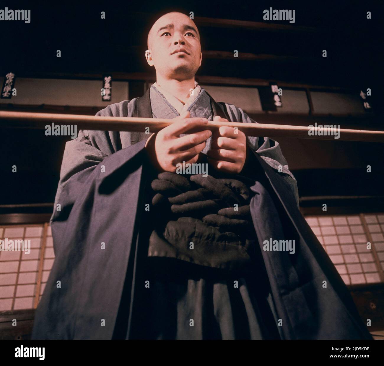 Monje zen hi-res stock photography and images - Alamy