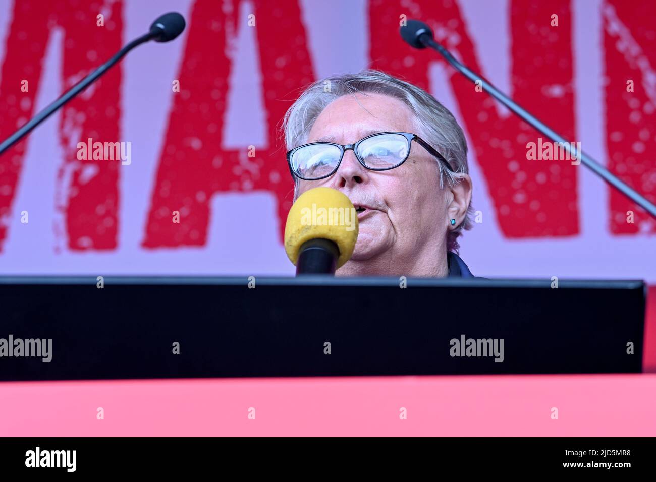 Speakers of NPC General Secretary, Jan Shortt at the Rally in ...