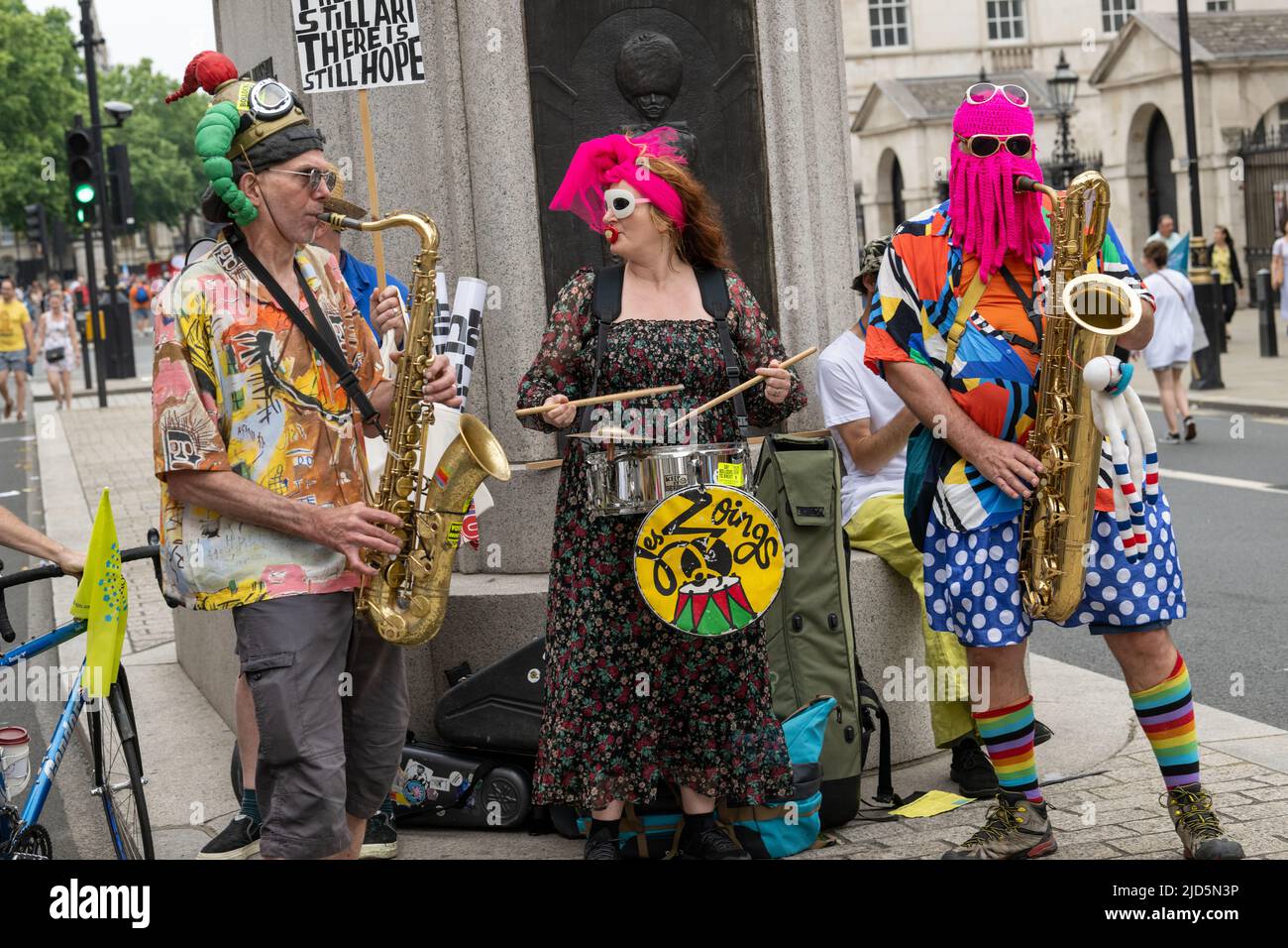 Protest demonstration union banner hi-res stock photography and images ...