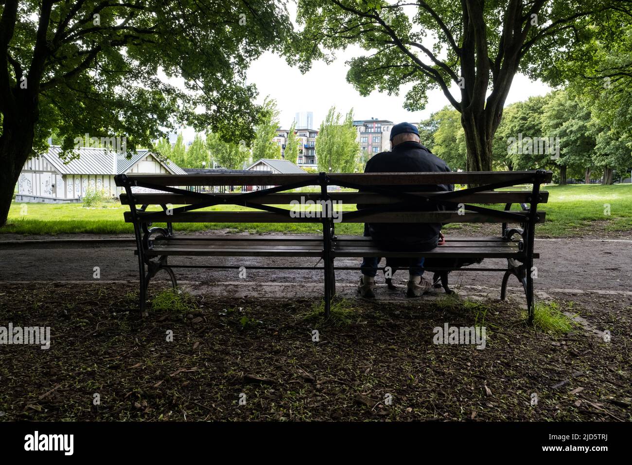 Seattle, USA. 5 Jun, 2022. A person sitting on a bench on Capitol Hill ...