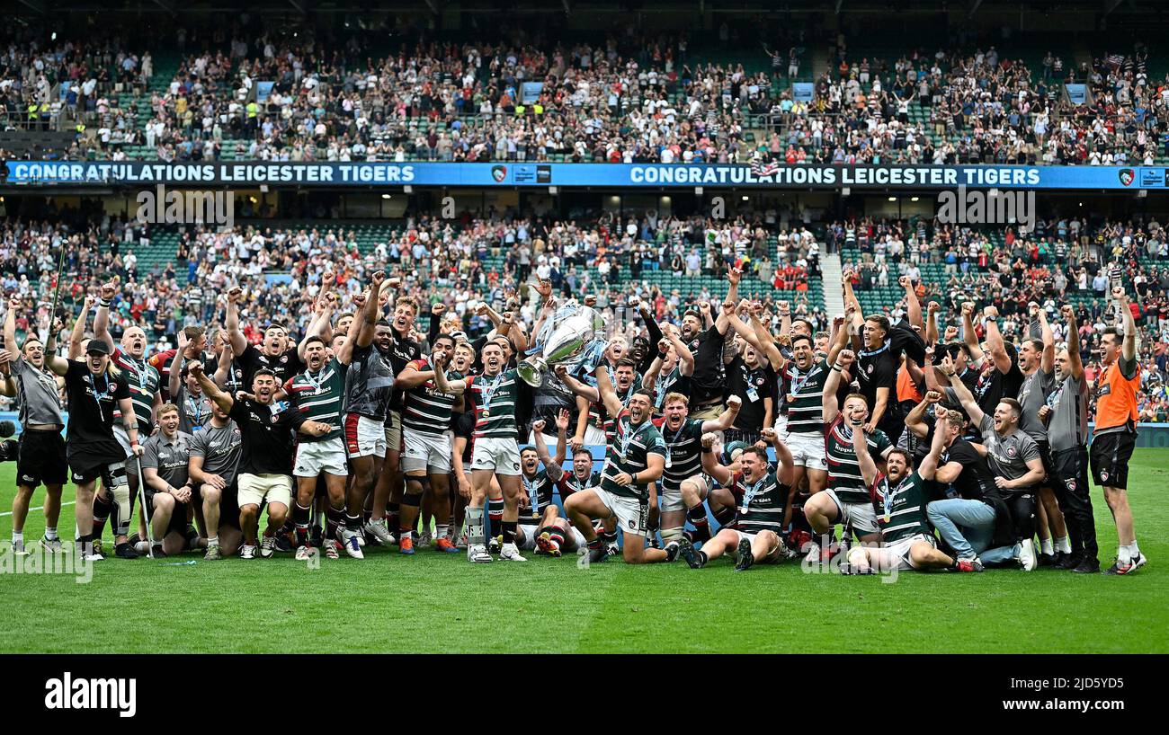 Gallagher premiership rugby trophy hi-res stock photography and images ...