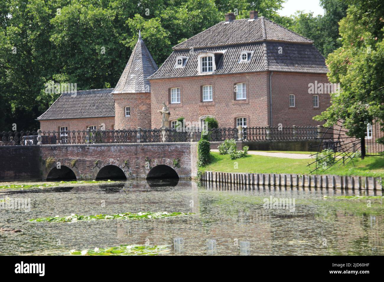 Batenburg castle batenburg castle hi-res stock photography and images ...