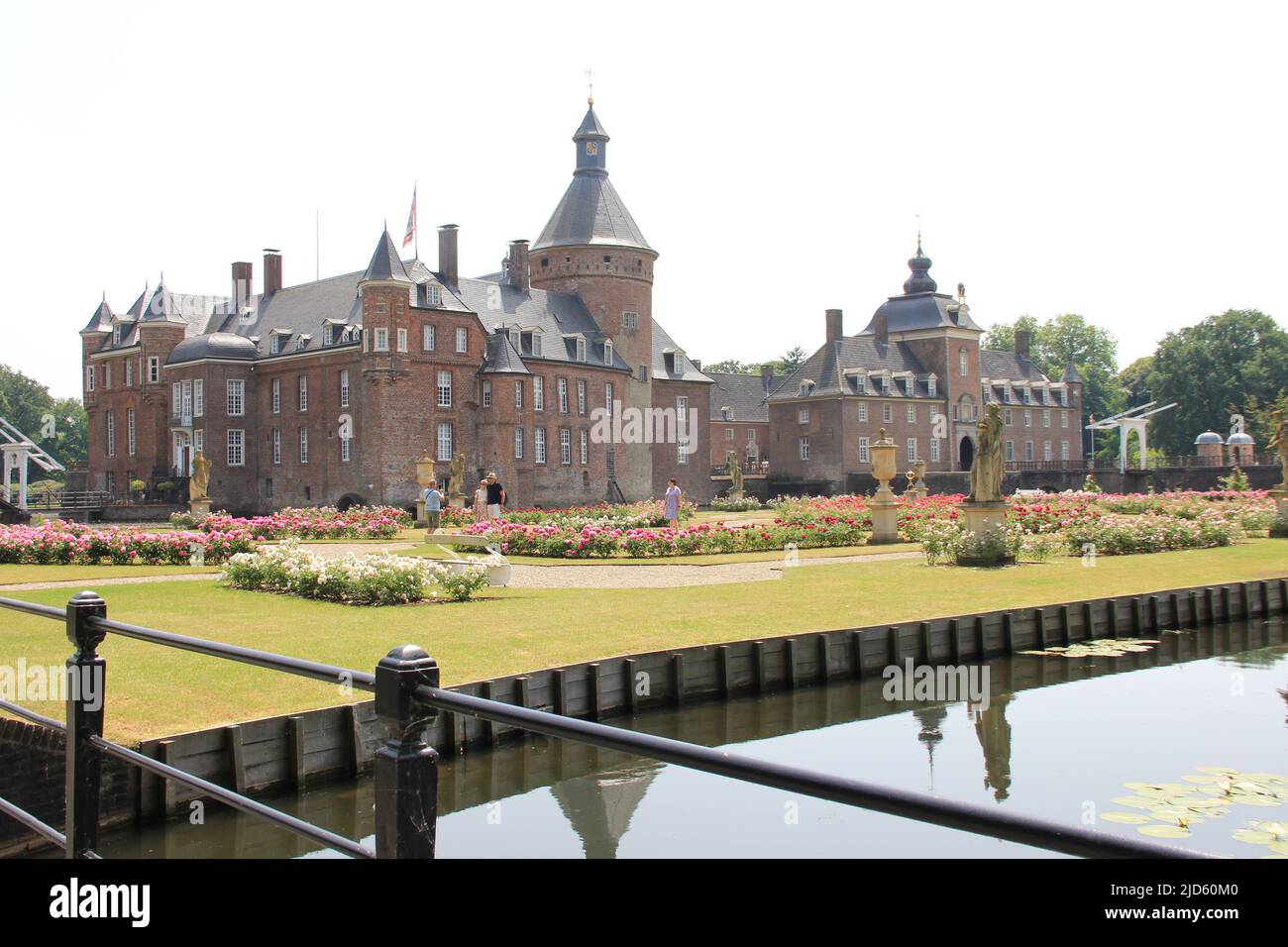 Batenburg castle batenburg castle hi-res stock photography and images ...