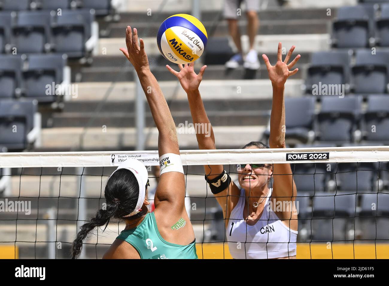 Sarah duda hi-res stock photography and images - Alamy