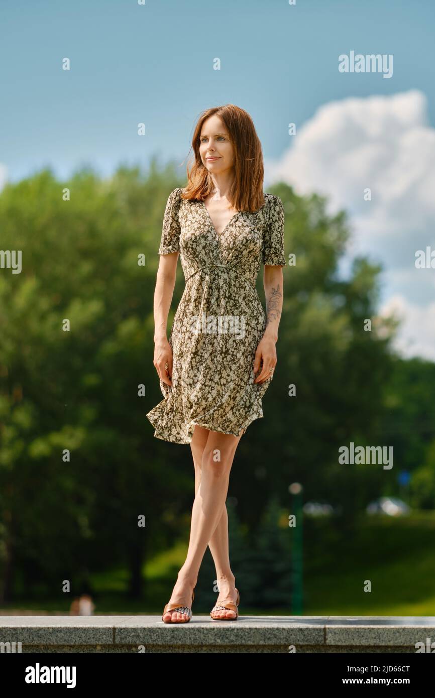 Cute young woman in hi-res stock photography and images - Alamy