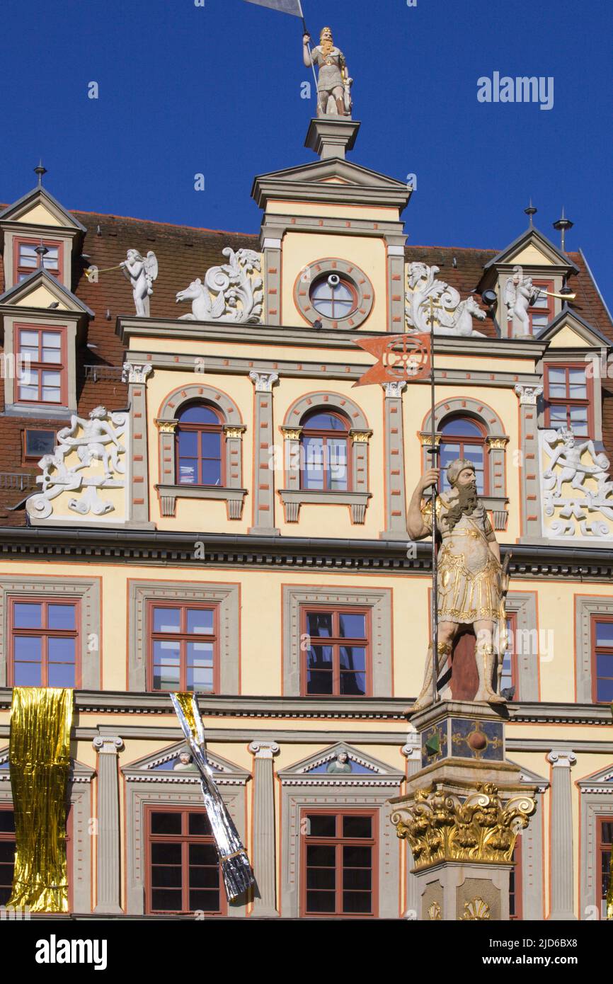 Germany, Thuringia, Erfurt, Fischmarkt, Kunsthalle, Roman statue Stock ...