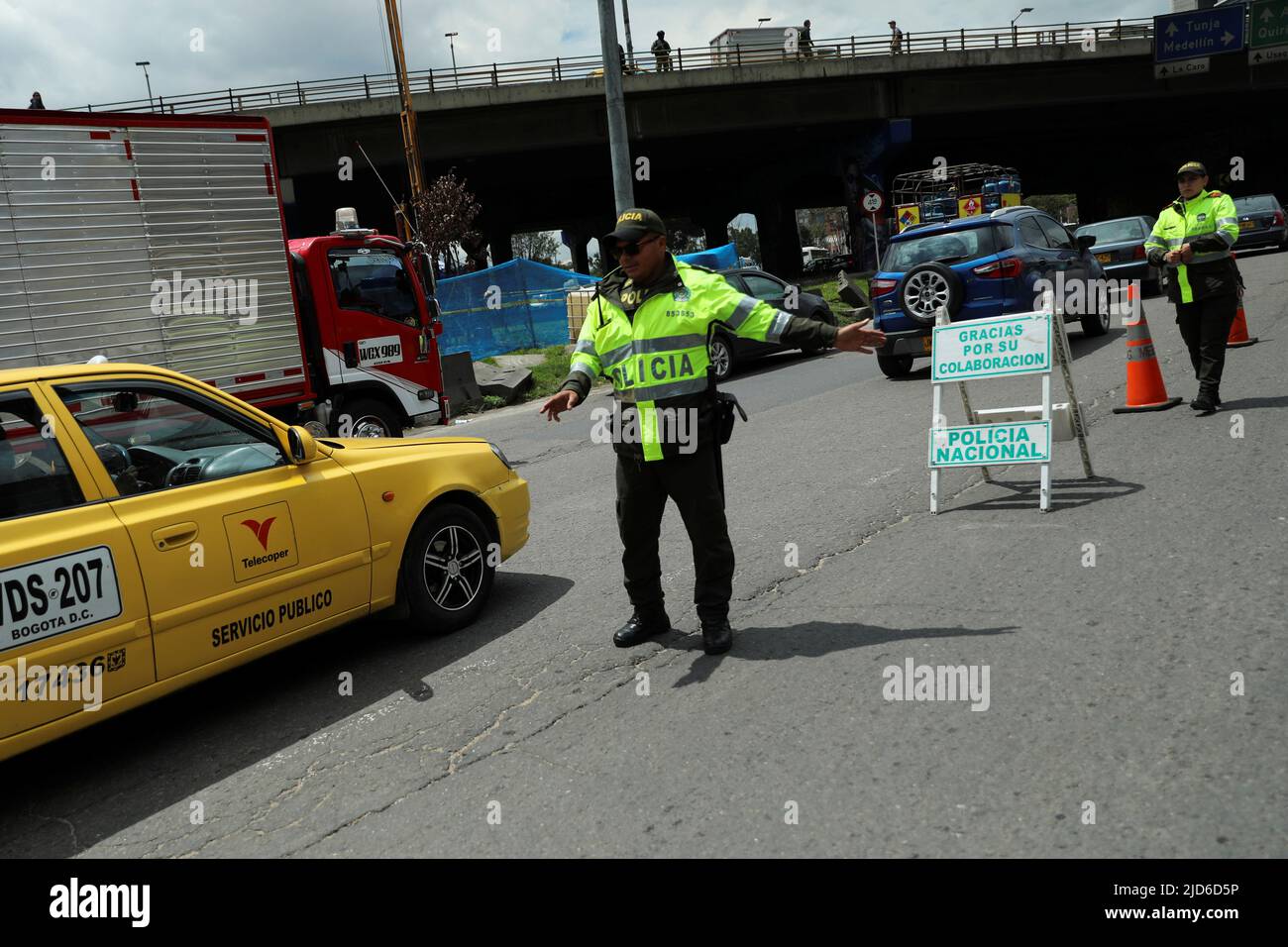 Vehicle checkpoint hi-res stock photography and images - Alamy