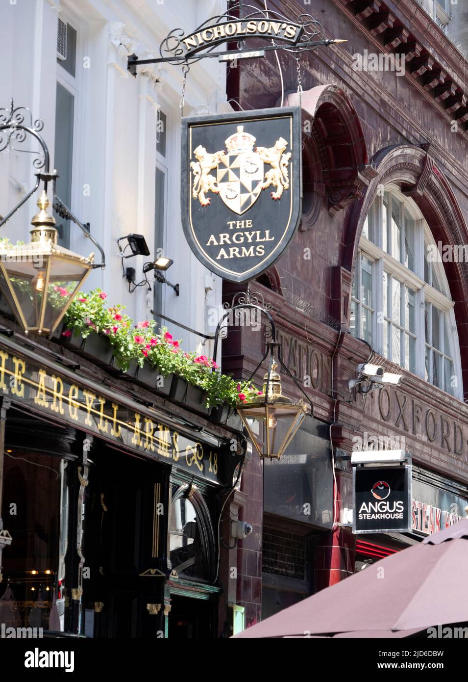 Pub exterior in London,England Stock Photo - Alamy