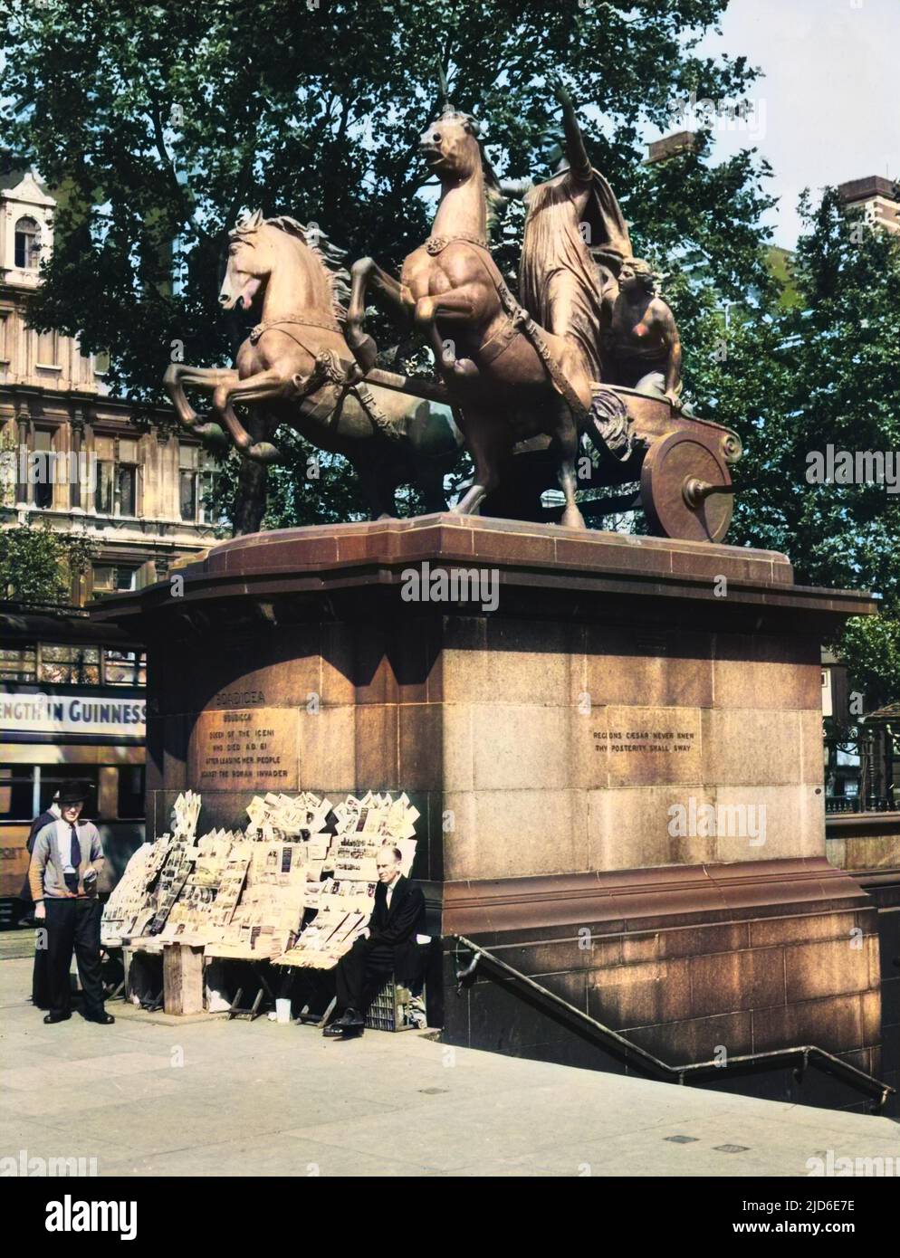 Statue boudicca westminster bridge london hi-res stock photography and ...