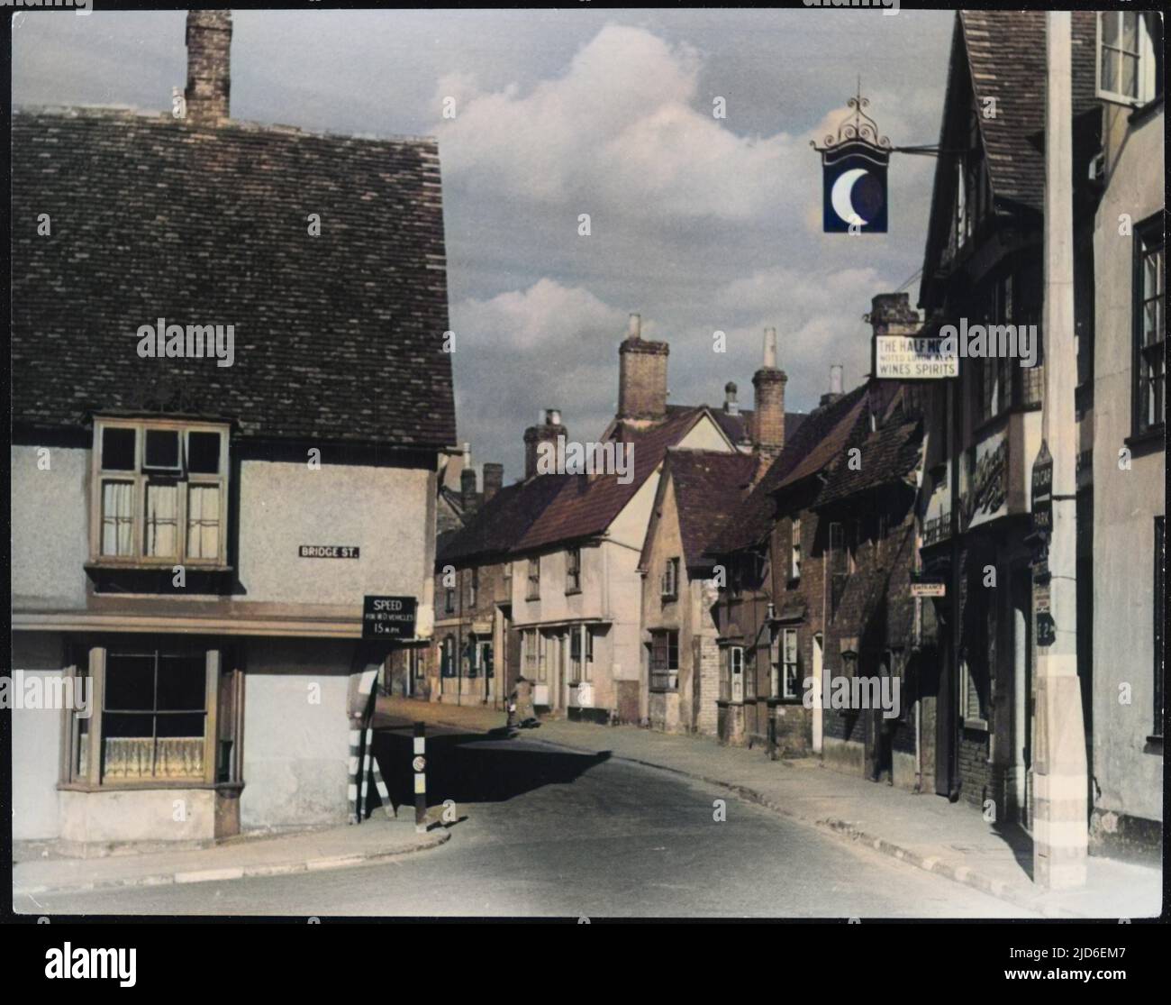 1940s pub hi-res stock photography and images - Alamy