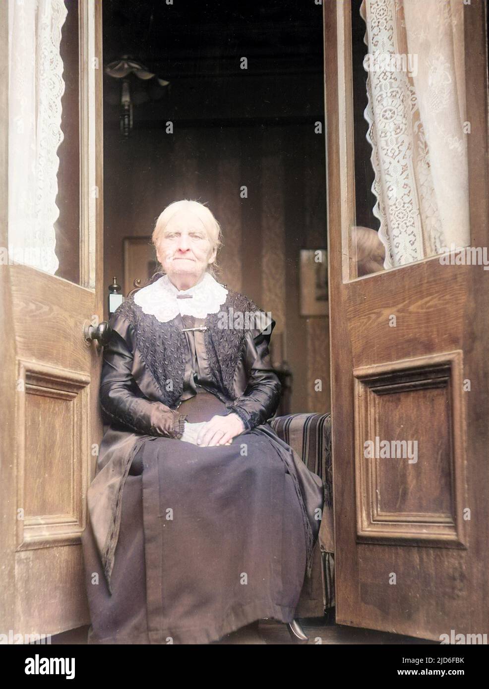 Woman elderly victorian costume hi-res stock photography and images - Alamy