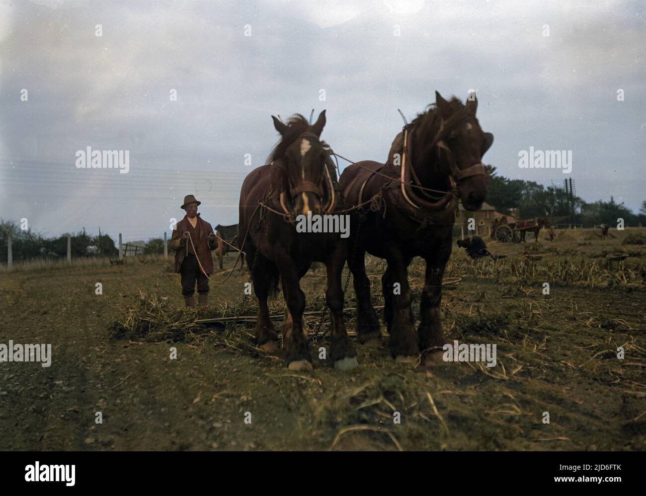 1930s worker britain hi-res stock photography and images - Alamy