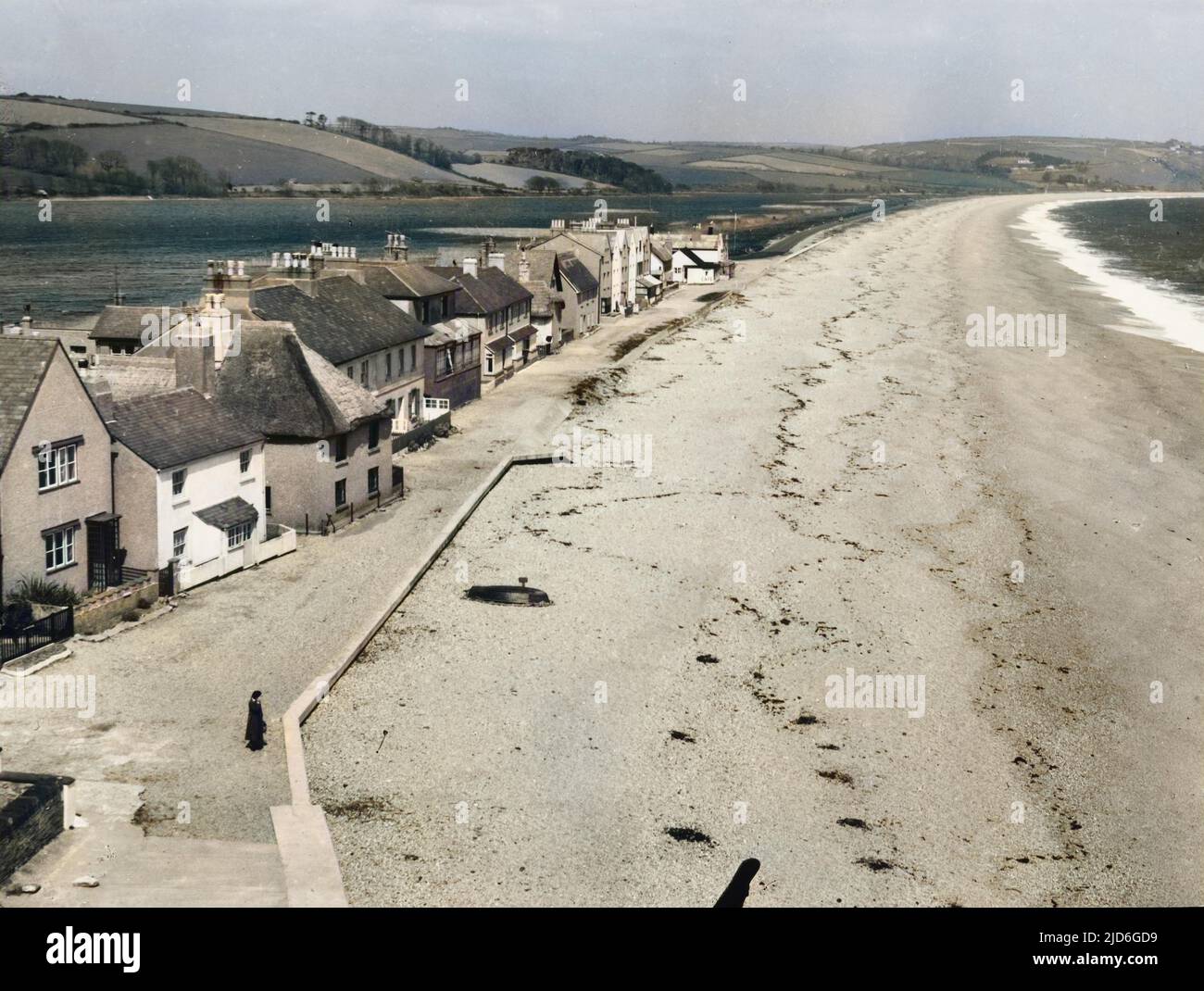 England beach 1950s hi-res stock photography and images - Alamy