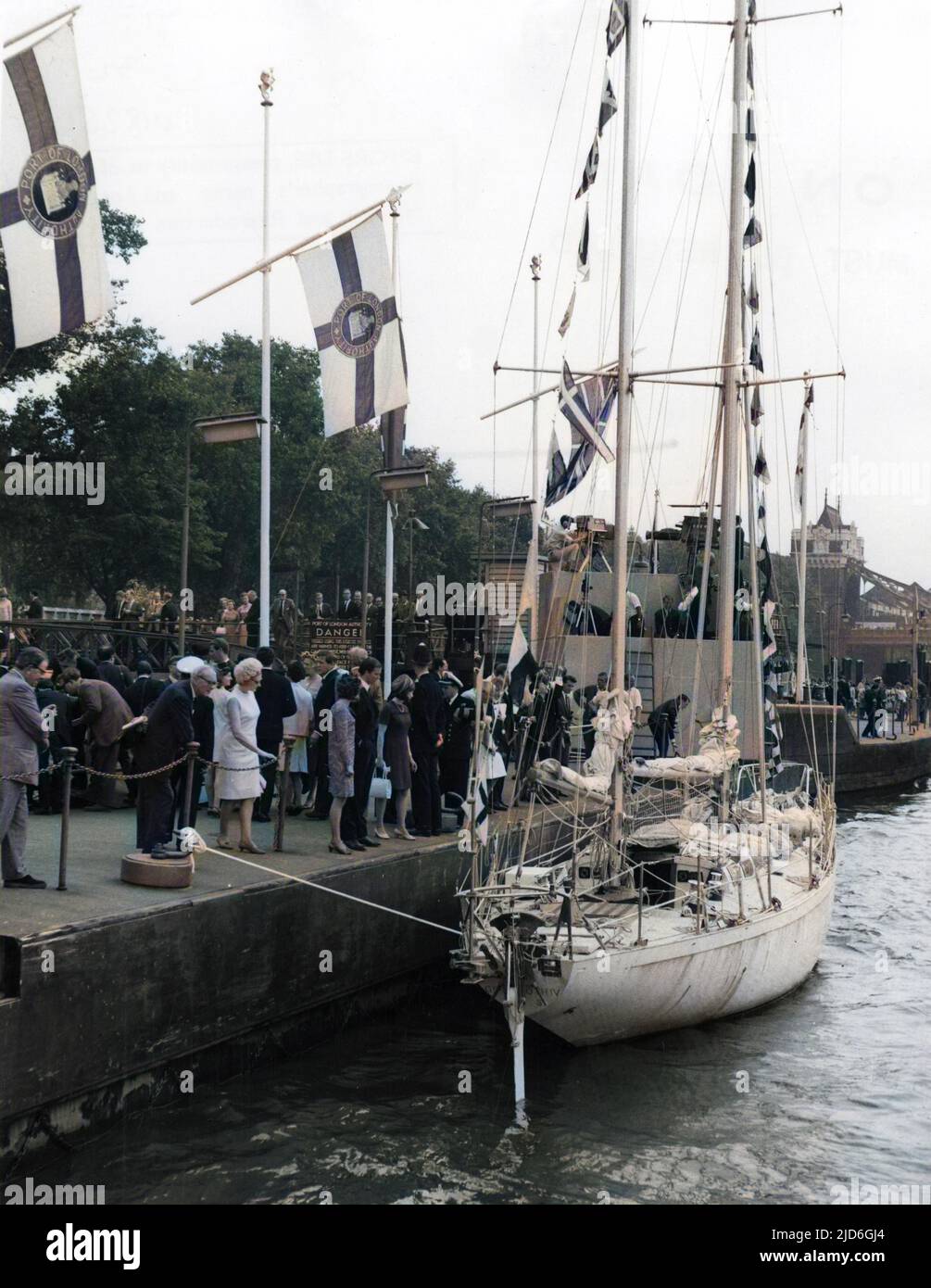 Sir Francis Chichester's boat 'Gipsy Moth IV' broke the world record ...