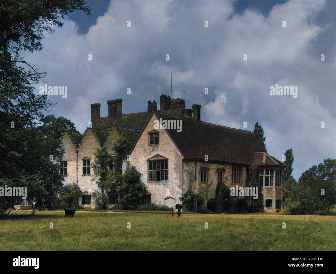 Manor built around medieval hi-res stock photography and images - Alamy