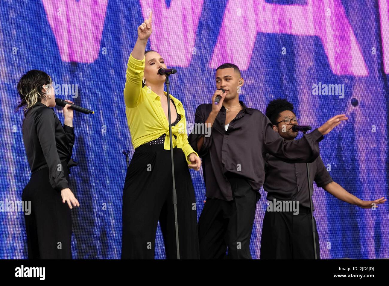 Jessie ware 2022 hi-res stock photography and images - Alamy