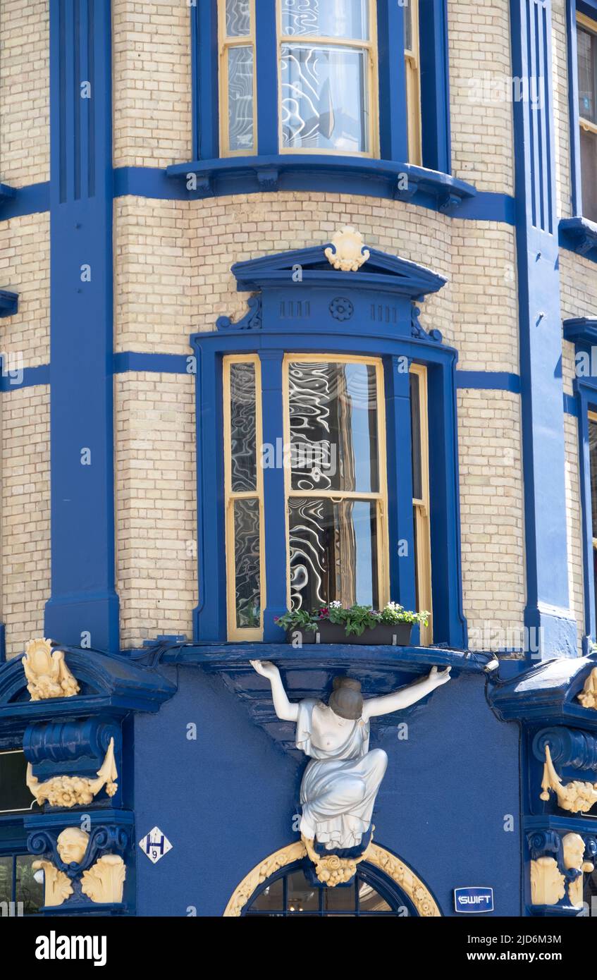 Facade of a beautiful pub building in London,UK Stock Photo - Alamy