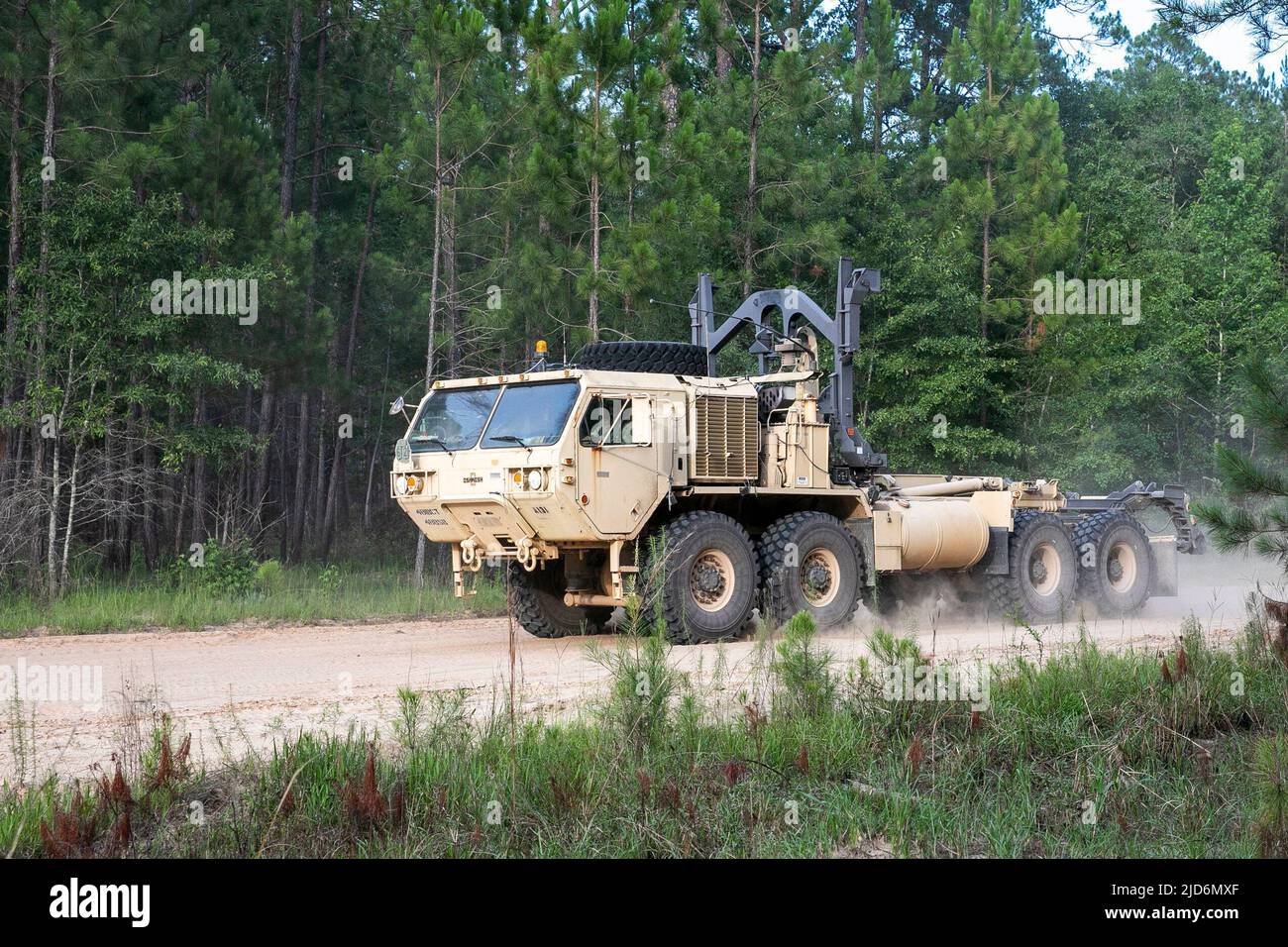 U.S. Army Georgia National Guard Soldiers with the Calhoun-based Delta ...