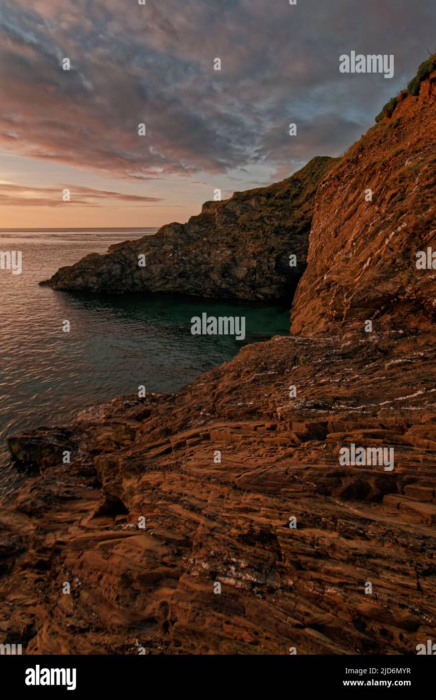 Bream cove Cornwall sunrise Stock Photo - Alamy