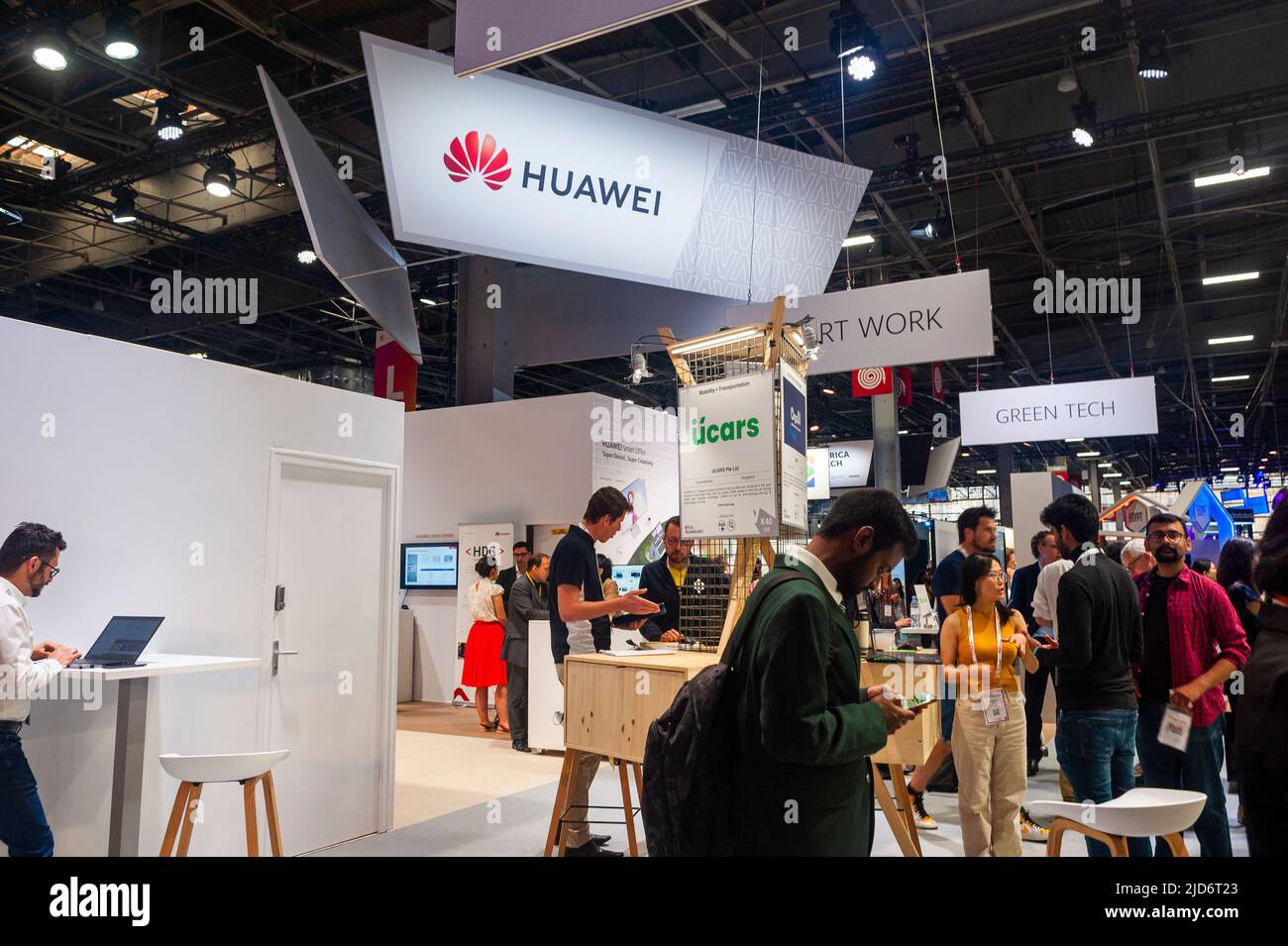 Visiting exhibit hi-res stock photography and images - Alamy