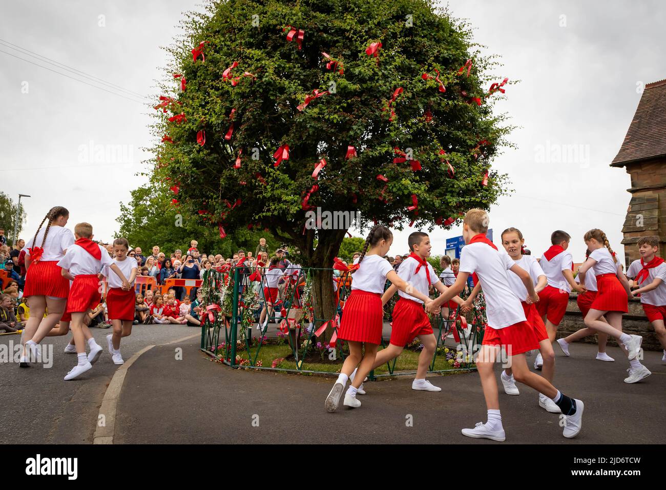 Appleton Thorn, Cheshire. 18 June 2022 - Bawming the Thorn in the ...