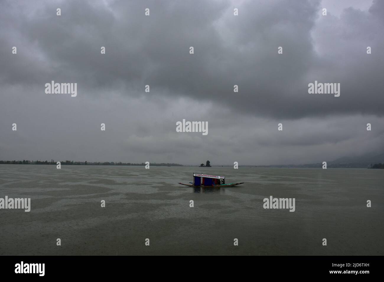 Intermittent rain hi-res stock photography and images - Alamy