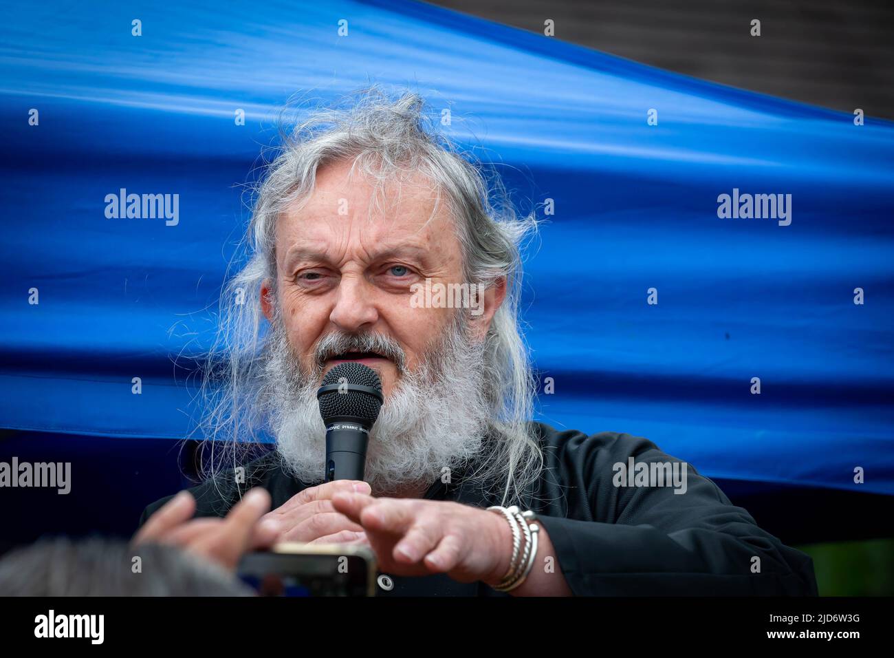 Appleton Thorn, Cheshire. 18 June 2022 - Bawming the Thorn in the ...