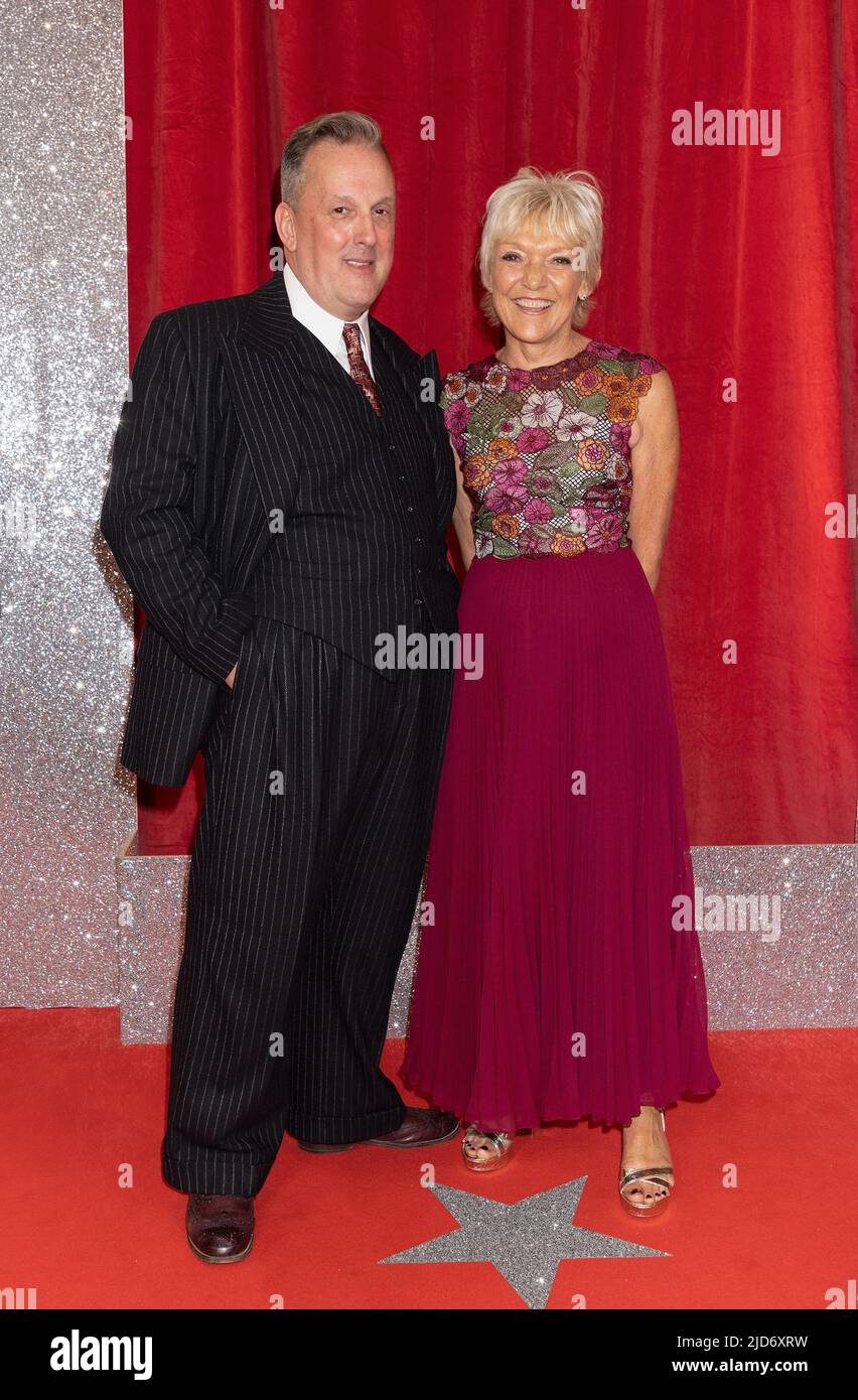 Actress red carpet hi-res stock photography and images - Alamy