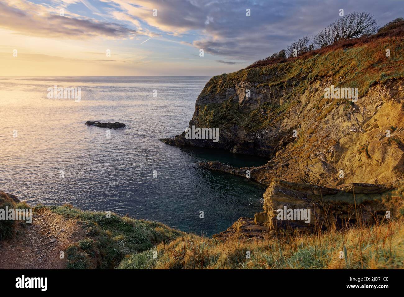 Bream cove Cornwall sunrise Stock Photo - Alamy
