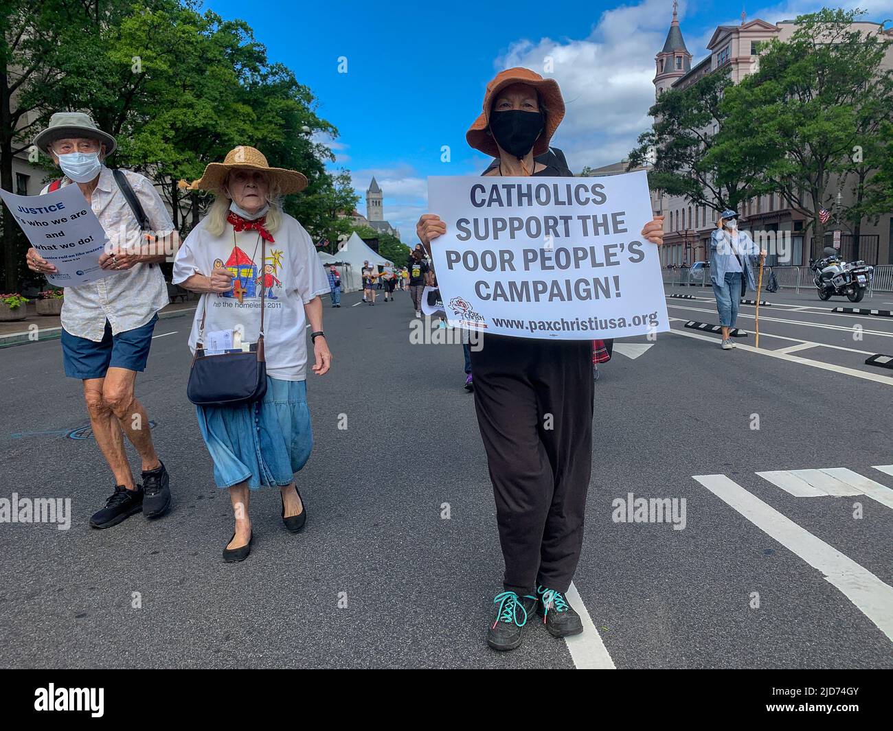 140 million poor hi-res stock photography and images - Alamy