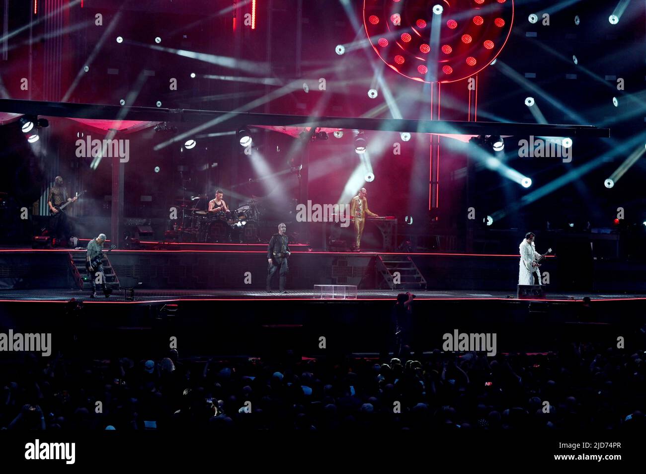 Duesseldorf, Germany. 18th June, 2022. Rammstein with lead singer Till ...