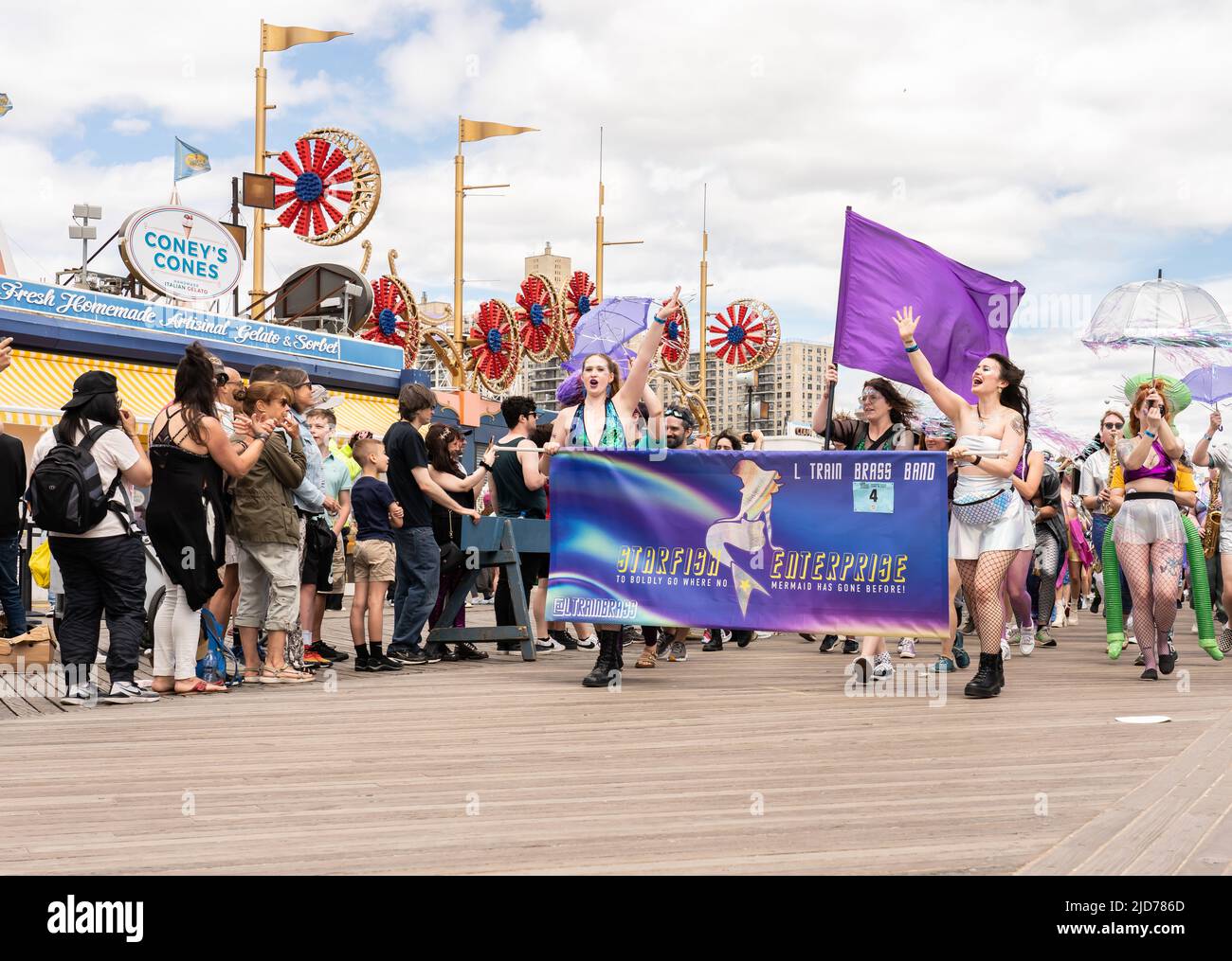 Mermaids dancing hi-res stock photography and images - Alamy