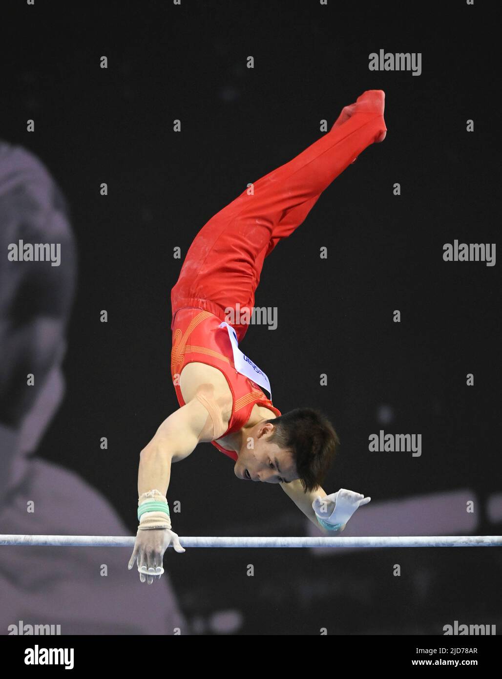 Doha. 18th June, 2022. Lin Chaopan of China competes during the ...
